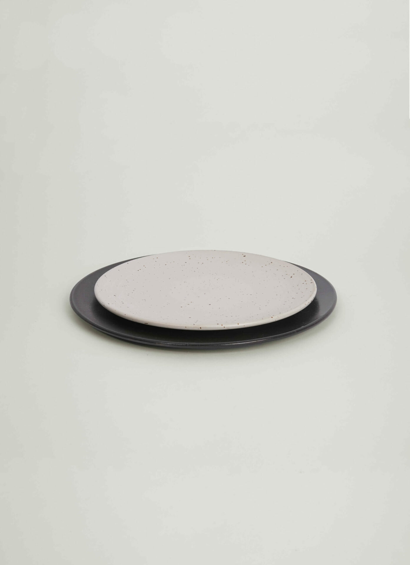 Medium white matt stoneware plate 22 cm by REH (GERMANY)