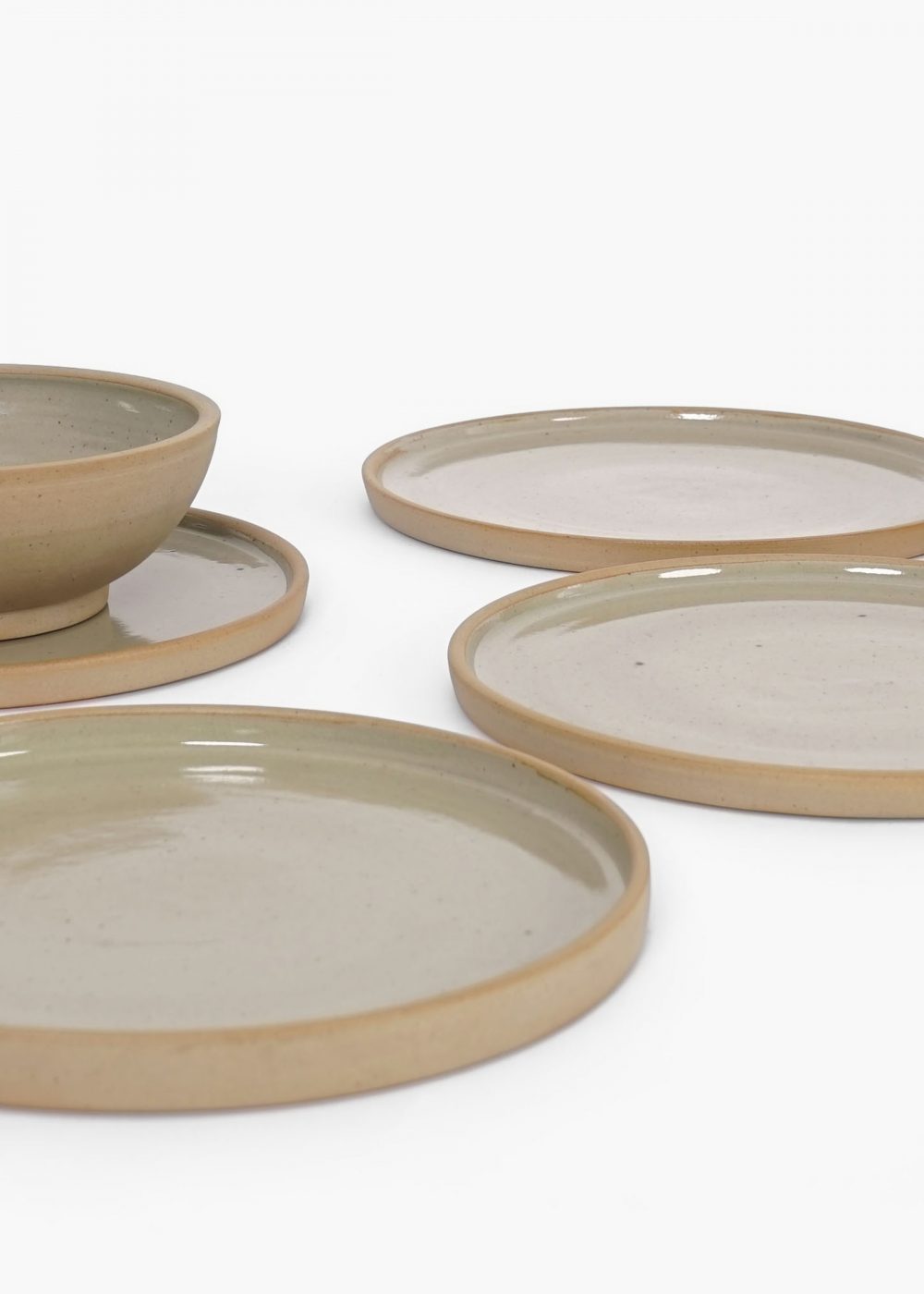 Gourmet Gastronomy: Genuine Stoneware High-Rim Plate Set of 4